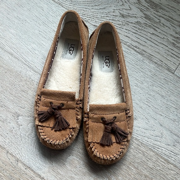 UGG | Shoes | Ugg Margaret Womens Brown Suede Tasseled Loafer Slipon ...